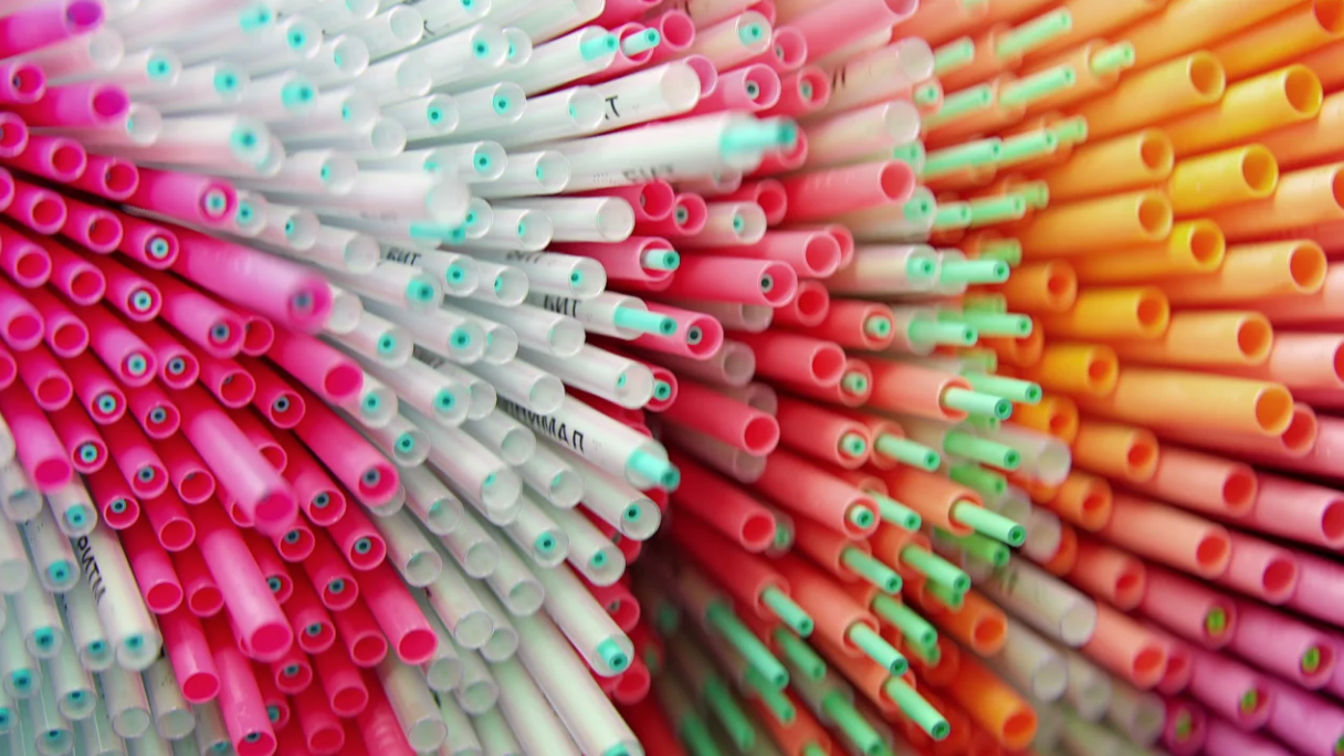 MUZ-TV IDs by LOOP | STASH MAGAZINE : Motion design – STASH