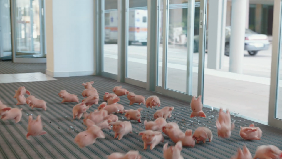 Santander's Piggy Returns in "The Marathon" | STASH MAGAZINE : Motion ...