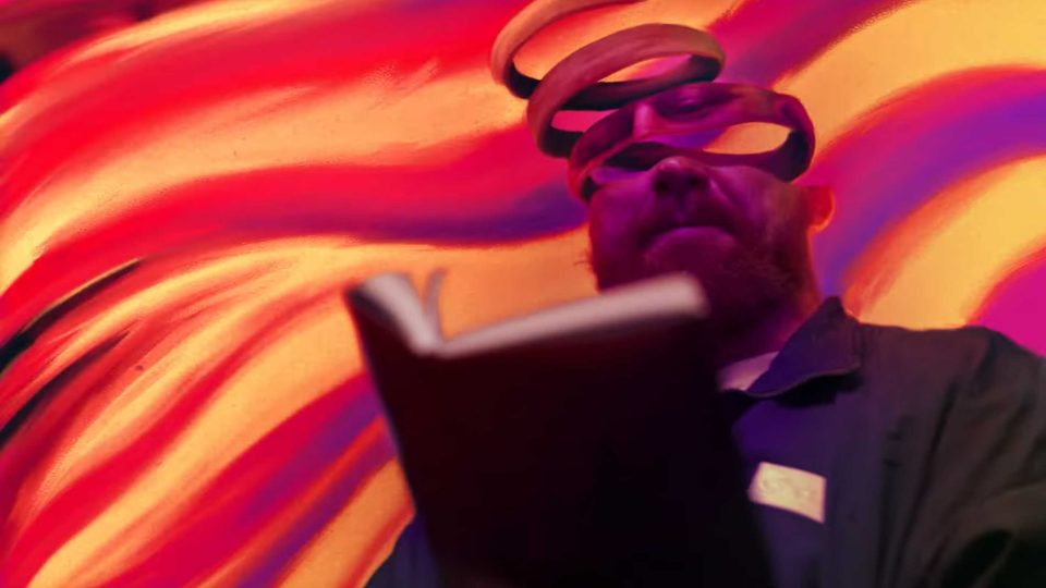 Amazon Books "That Reading Feeling Awaits" by Tom Noakes and Friends ...