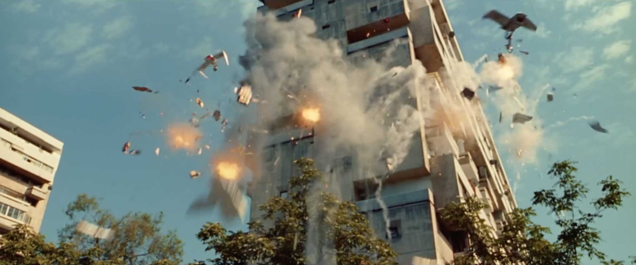 "The Birds" Meets "1984" in Ivan Zacharias' New Apple Spot - Motion ...