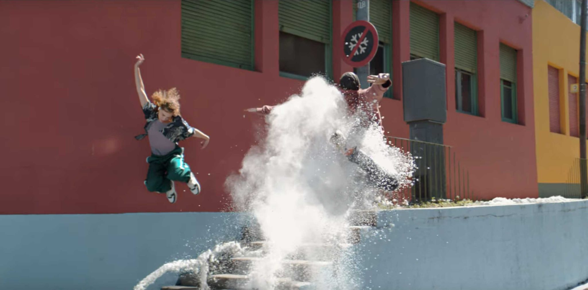 Juan Cabral and MJZ "Share the Joy" for Apple - Motion design - STASH ...