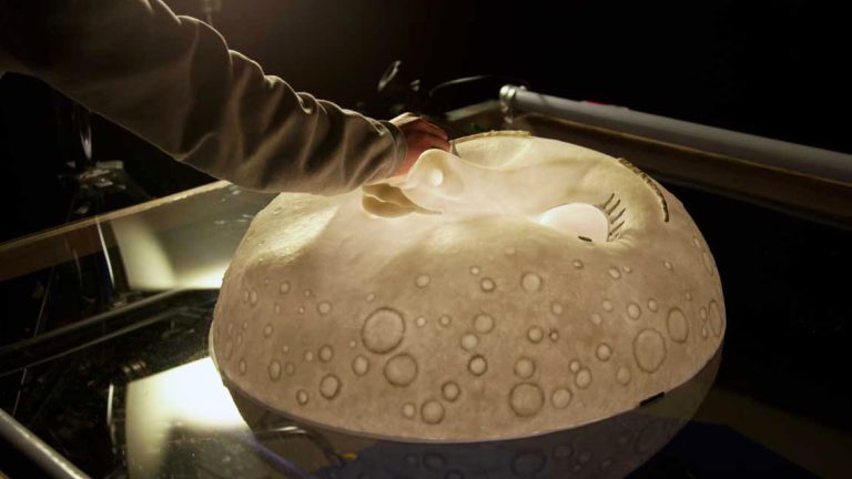 Nina Gantz and Renee Zhan "Ride to the Moon" With Dior - Motion design ...