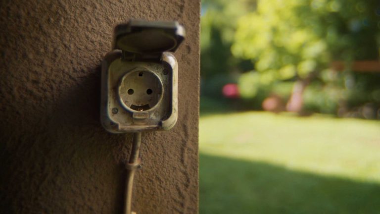 Johnny Kelly & Nexus Plug Into "Feel Good Energy" - Motion design ...