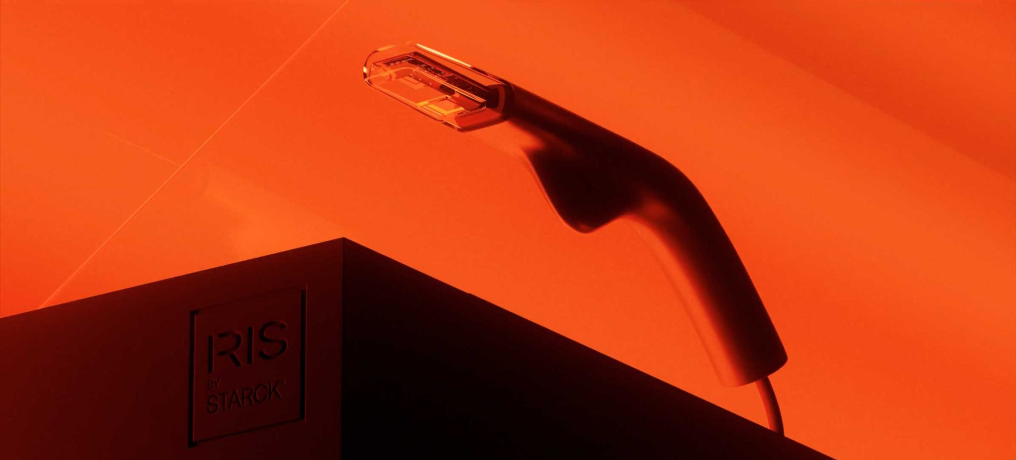 INSIGHT OUT and TEF Studio Unveil Philippe Starck's IRIS - Motion design - STASH : Motion design ...