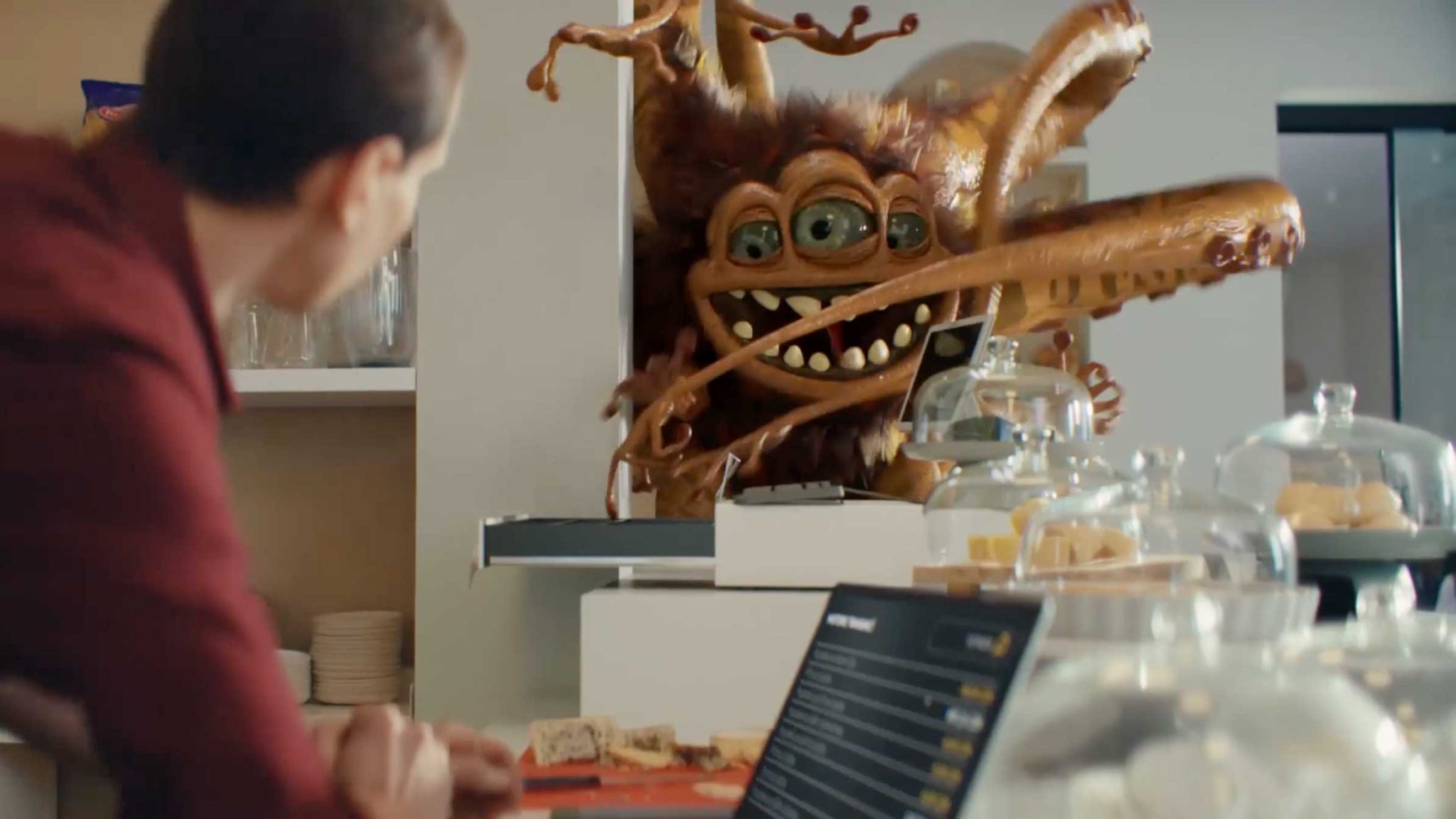 Wolfberg and ALIEN studio Scare Off the Scammers - Motion design ...