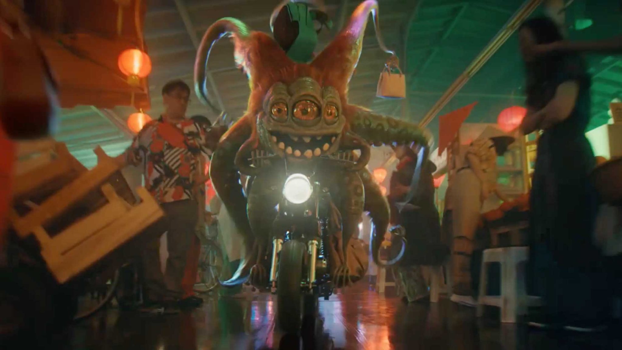 Wolfberg and ALIEN studio Scare Off the Scammers - Motion design ...