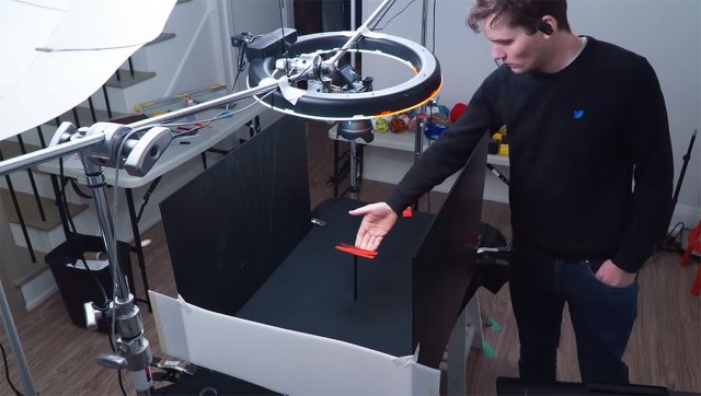 Kevin Parry Recreates the Netflix Logo Animation with Yarn - Motion ...