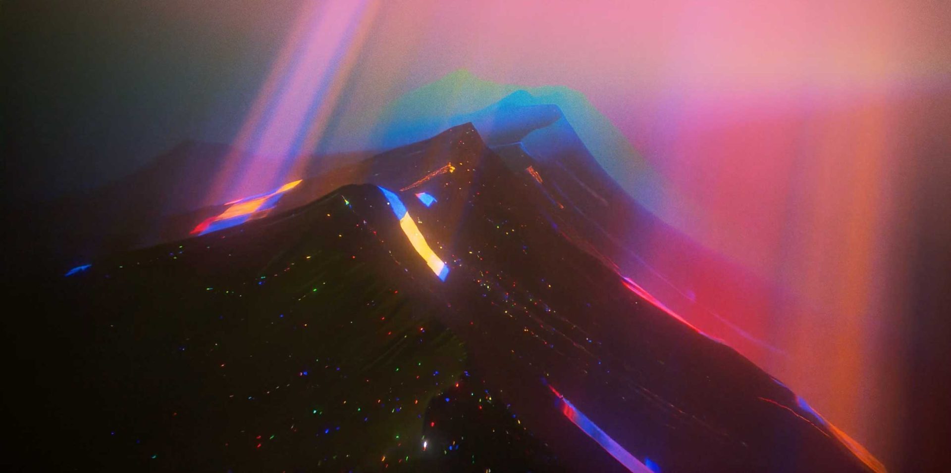 OddBeast Opens Half Rez 2025 With Light & Landscapes - Motion design - STASH : Motion design – STASH