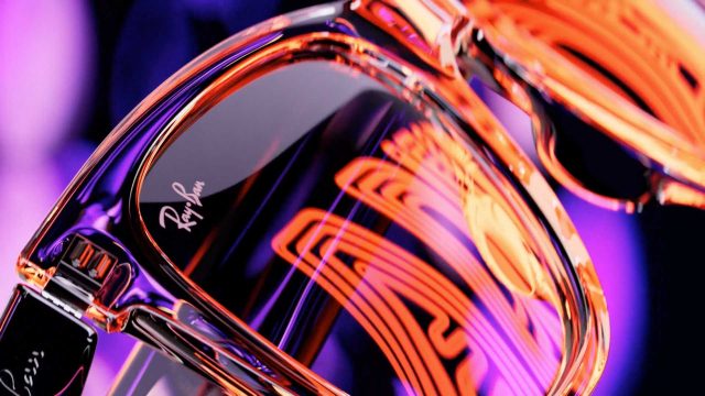 Sunglasses at Night: MinimalChat's Ray-Ban Refractions - Motion design ...