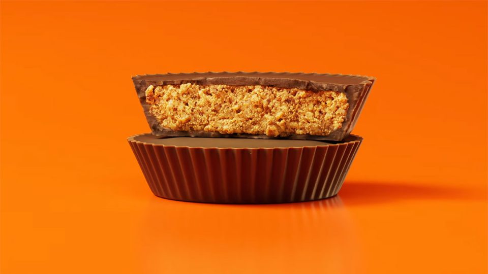 Mother and ManvsMachine "Put Peanut Butter In It" for Reese's - Motion design - STASH : Motion ...