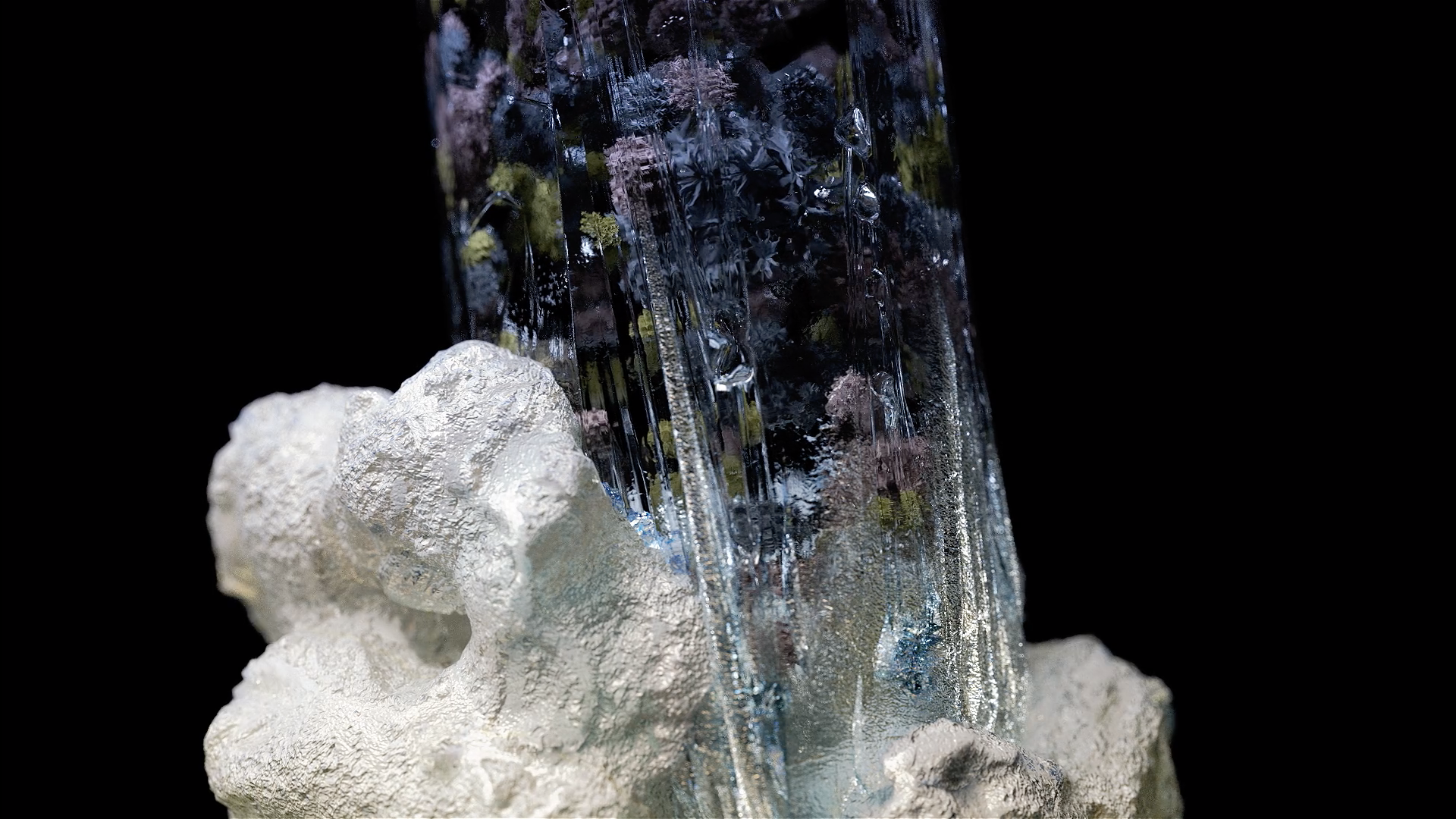 Beautiful Minerals Waiting to Be Found by Dan Hoopert | STASH MAGAZINE ...
