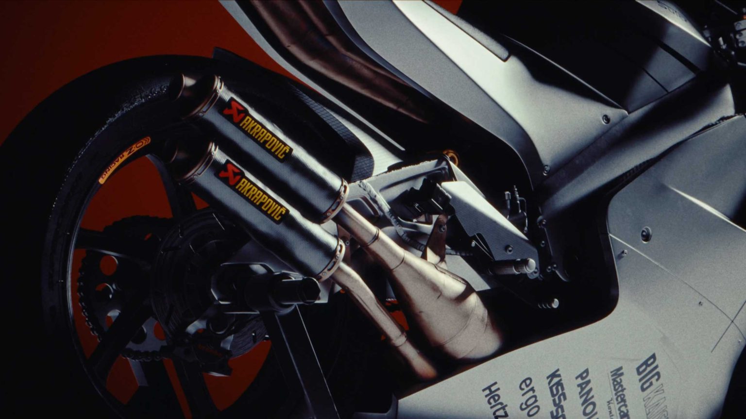 Stance Shine a Light on the Suter MMX500 Racing Bike - Motion design ...