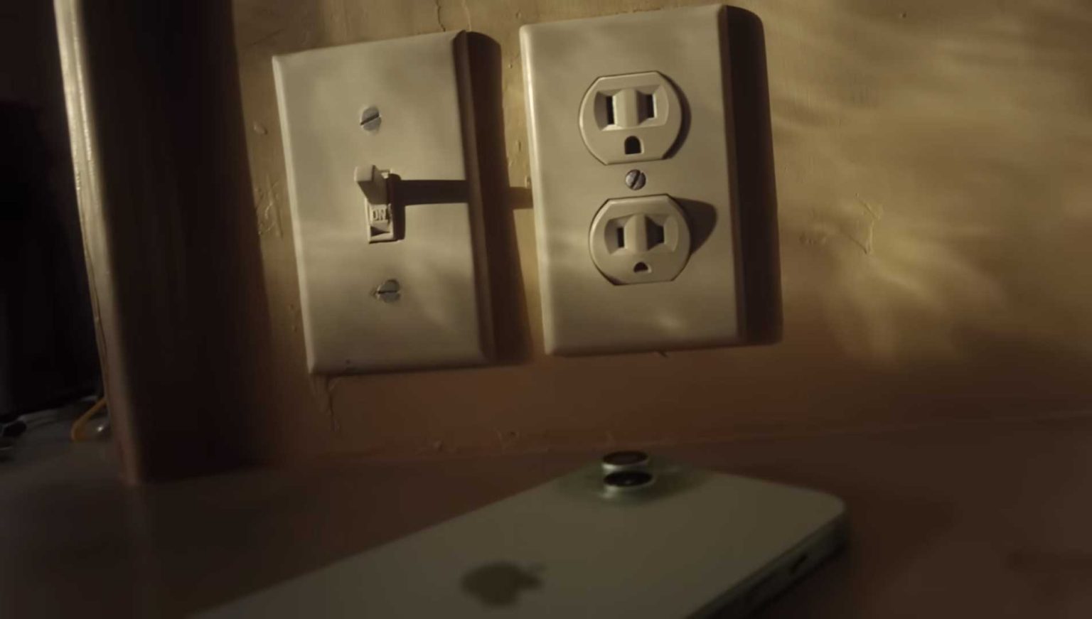 François Rousselet Sings the Praises of the iPhone 15 Plus Battery Life ...